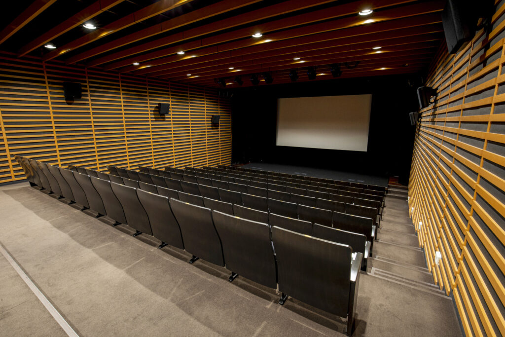 バチャナビ | [〈東京都千代田区〉株式会社KADOKAWA - 解き放て、コンテンツ愛。 あなたが世界を面白くする。]