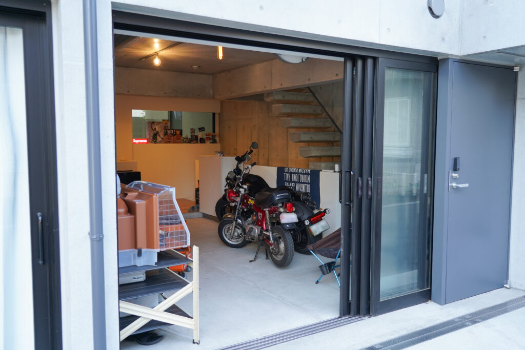 〈東京都世田谷区〉株式会社R6B